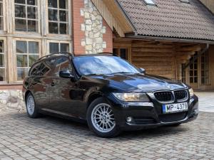 Black BMW 318 2009 in Riga, with an engine capacity of 2.00 L and mileage of 333 thousand km for 4390 €, photo  on AUTOMOTO.COM.LV