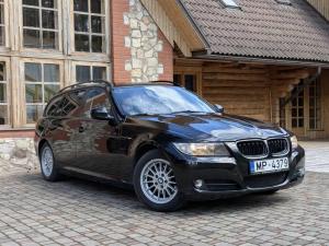 Black BMW 318 2009 in Sigulda, with an engine capacity of 2.00 L and mileage of 333 thousand km for 4390 €, photo 4 on AUTOMOTO.COM.LV