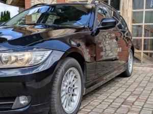Black BMW 318 2009 in Sigulda, with an engine capacity of 2.00 L and mileage of 333 thousand km for 4390 €, photo 8 on AUTOMOTO.COM.LV