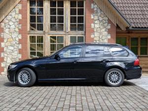 Black BMW 318 2009 in Sigulda, with an engine capacity of 2.00 L and mileage of 333 thousand km for 4390 €, photo 10 on AUTOMOTO.COM.LV