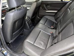 Black BMW 318 2009 in Sigulda, with an engine capacity of 2.00 L and mileage of 333 thousand km for 4390 €, photo 23 on AUTOMOTO.COM.LV