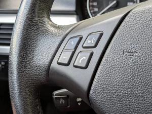 Black BMW 318 2009 in Sigulda, with an engine capacity of 2.00 L and mileage of 333 thousand km for 4390 €, photo 30 on AUTOMOTO.COM.LV