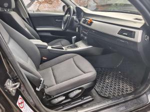 Melns BMW 318 2009 Šauļi, ar dzinēja tilpumu 2.00 L un nobraukumu 261 tūkst. km par 2950 €, foto 13 vietnē AUTOMOTO.COM.LV