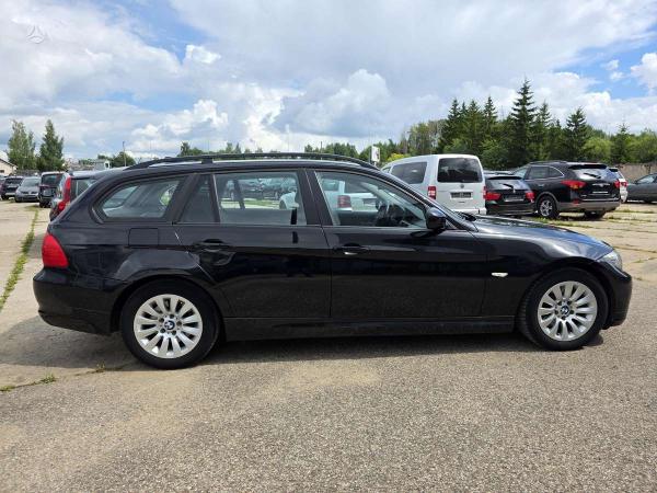 Black BMW 318 2009 in Utena, with an engine capacity of 2.00 L and mileage of 195 thousand km for 3550 €, photo 4 on AUTOMOTO.COM.LV