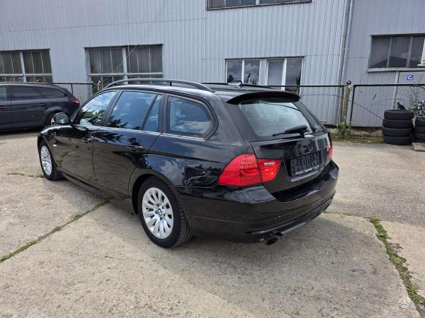 Black BMW 318 2009 in Utena, with an engine capacity of 2.00 L and mileage of 195 thousand km for 3550 €, photo 5 on AUTOMOTO.COM.LV