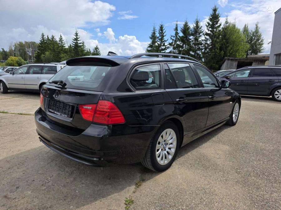 Black BMW 318 2009 in Utena, with an engine capacity of 2.00 L and mileage of 195 thousand km for 3550 €, photo 7 on AUTOMOTO.COM.LV