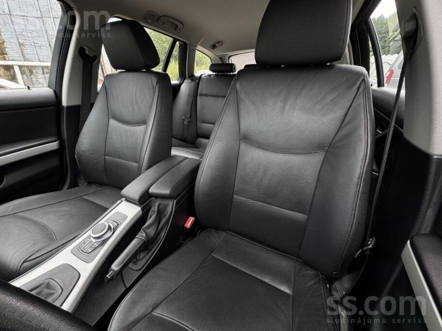 Melns BMW 318 2009 Rīga, ar dzinēja tilpumu 2.00 L un nobraukumu 324 tūkst. km par 4950 €, foto 12 vietnē AUTOMOTO.COM.LV
