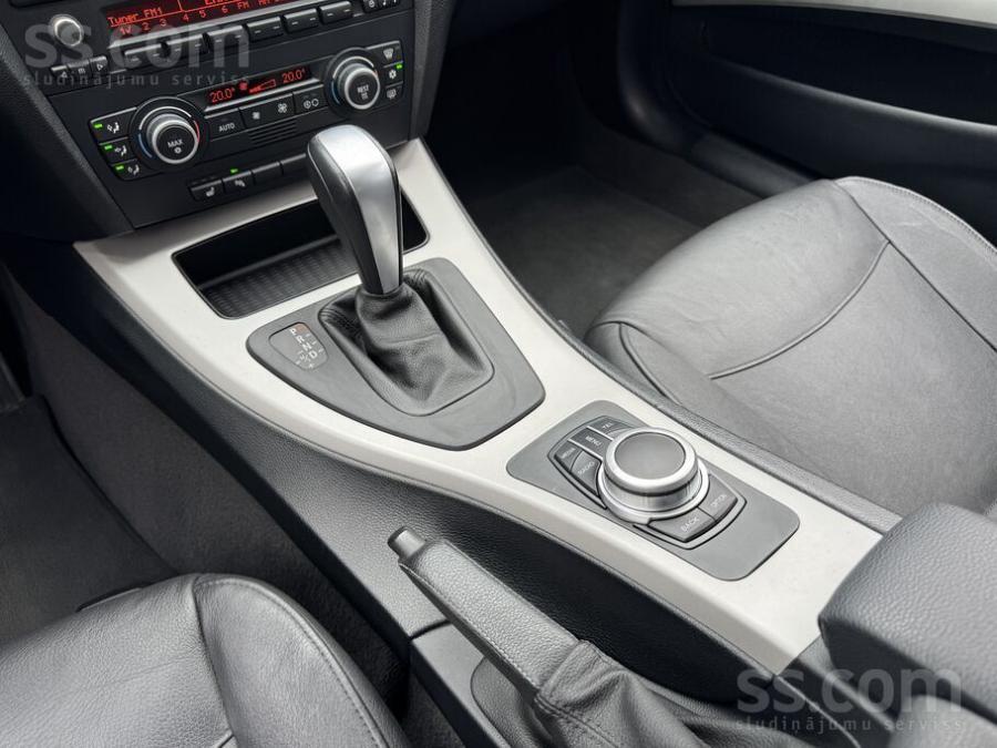 Melns BMW 318 2009 Rīga, ar dzinēja tilpumu 2.00 L un nobraukumu 324 tūkst. km par 4950 €, foto 19 vietnē AUTOMOTO.COM.LV