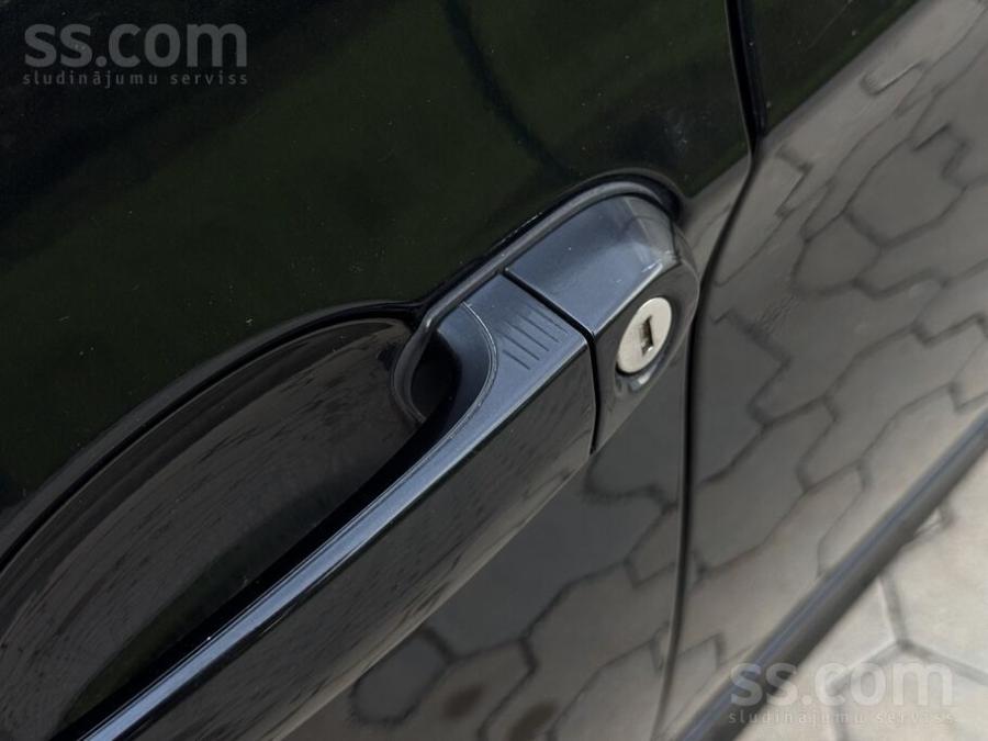 Melns BMW 318 2009 Rīga, ar dzinēja tilpumu 2.00 L un nobraukumu 324 tūkst. km par 4950 €, foto 30 vietnē AUTOMOTO.COM.LV