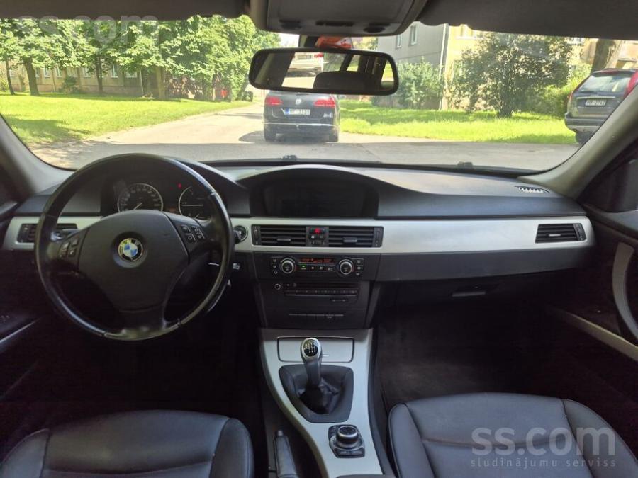Black BMW 318 2009 in Riga, with an engine capacity of 2.00 L and mileage of 360 thousand km for 3200 €, photo 6 on AUTOMOTO.COM.LV