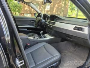 Black BMW 318 2009 in Riga, with an engine capacity of 2.00 L and mileage of 360 thousand km for 3200 €, photo 7 on AUTOMOTO.COM.LV