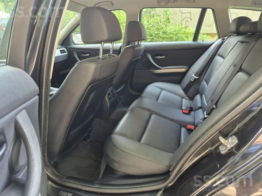 Black BMW 318 2009 in Riga, with an engine capacity of 2.00 L and mileage of 360 thousand km for 3200 €, photo 8 on AUTOMOTO.COM.LV