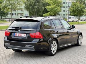 Black BMW 318 2009 in Riga, with an engine capacity of 2.00 L and mileage of 272 thousand km for 5390 €, photo 4 on AUTOMOTO.COM.LV