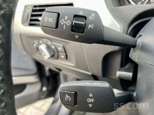 Black BMW 318 2009 in Riga, with an engine capacity of 2.00 L and mileage of 272 thousand km for 5390 €, photo 12 on AUTOMOTO.COM.LV