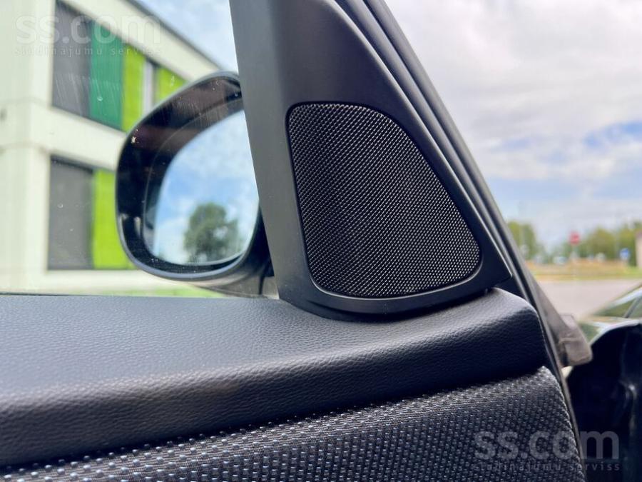 Black BMW 318 2009 in Riga, with an engine capacity of 2.00 L and mileage of 272 thousand km for 5390 €, photo 14 on AUTOMOTO.COM.LV
