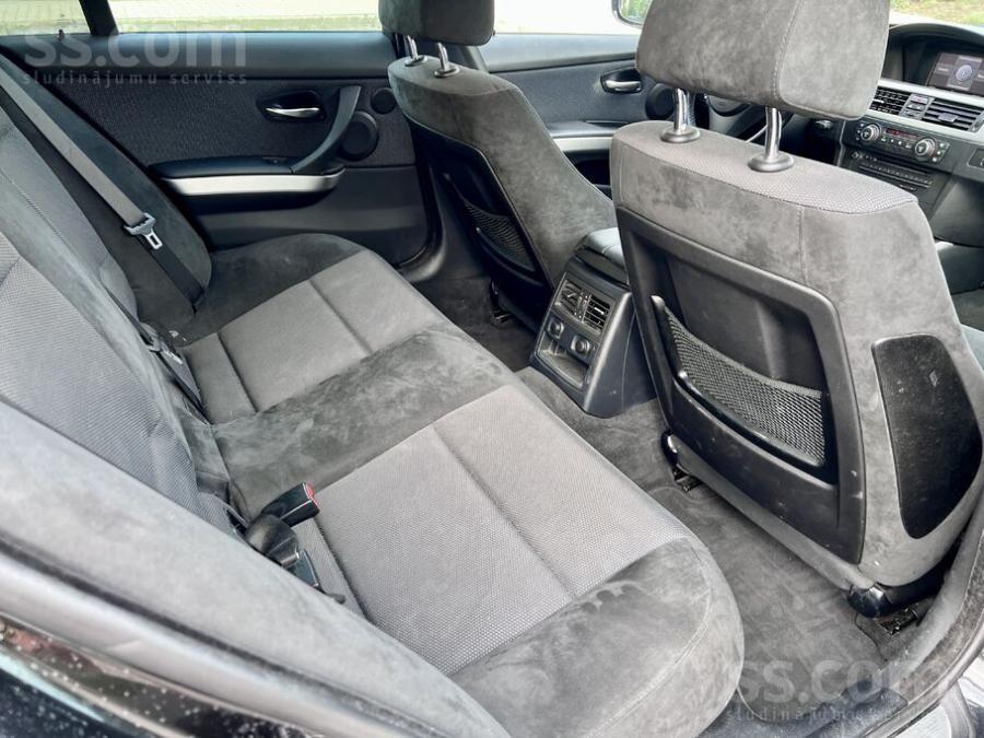 Black BMW 318 2009 in Riga, with an engine capacity of 2.00 L and mileage of 272 thousand km for 5390 €, photo 16 on AUTOMOTO.COM.LV