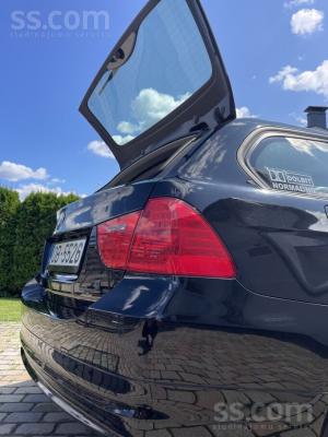 Melns BMW 318 2009 Rīga, ar dzinēja tilpumu 2.00 L un nobraukumu 300 tūkst. km par 4650 €, foto 4 vietnē AUTOMOTO.COM.LV