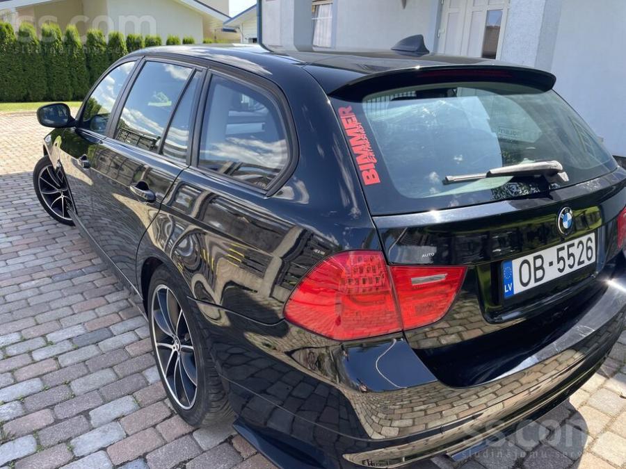 Melns BMW 318 2009 Rīga, ar dzinēja tilpumu 2.00 L un nobraukumu 300 tūkst. km par 4650 €, foto 5 vietnē AUTOMOTO.COM.LV