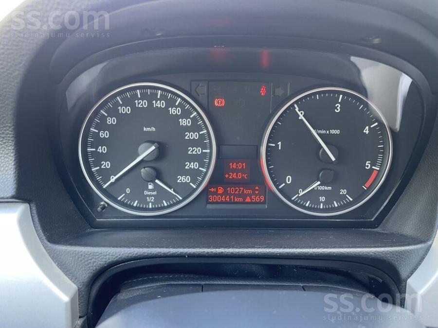 Melns BMW 318 2009 Rīga, ar dzinēja tilpumu 2.00 L un nobraukumu 300 tūkst. km par 4650 €, foto 11 vietnē AUTOMOTO.COM.LV