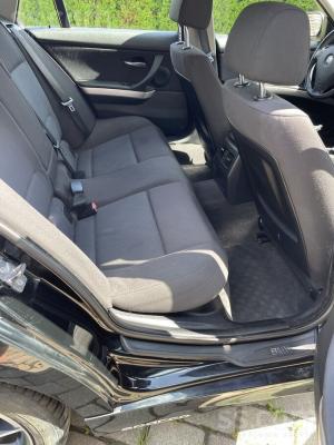 Melns BMW 318 2009 Rīga, ar dzinēja tilpumu 2.00 L un nobraukumu 300 tūkst. km par 4650 €, foto 13 vietnē AUTOMOTO.COM.LV