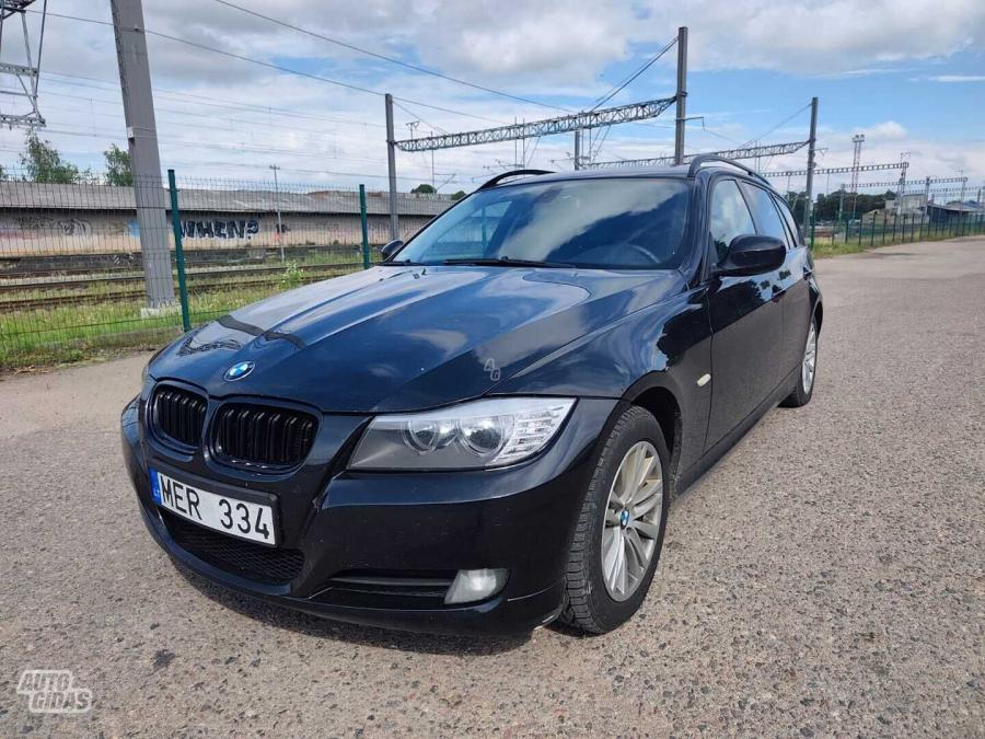 Black BMW 318 2009 in Siauliai, with an engine capacity of 2.00 L and mileage of 261 thousand km for 2950 €, photo 1 on AUTOMOTO.COM.LV