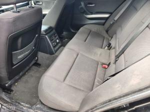 Black BMW 318 2009 in Siauliai, with an engine capacity of 2.00 L and mileage of 261 thousand km for 2950 €, photo 13 on AUTOMOTO.COM.LV