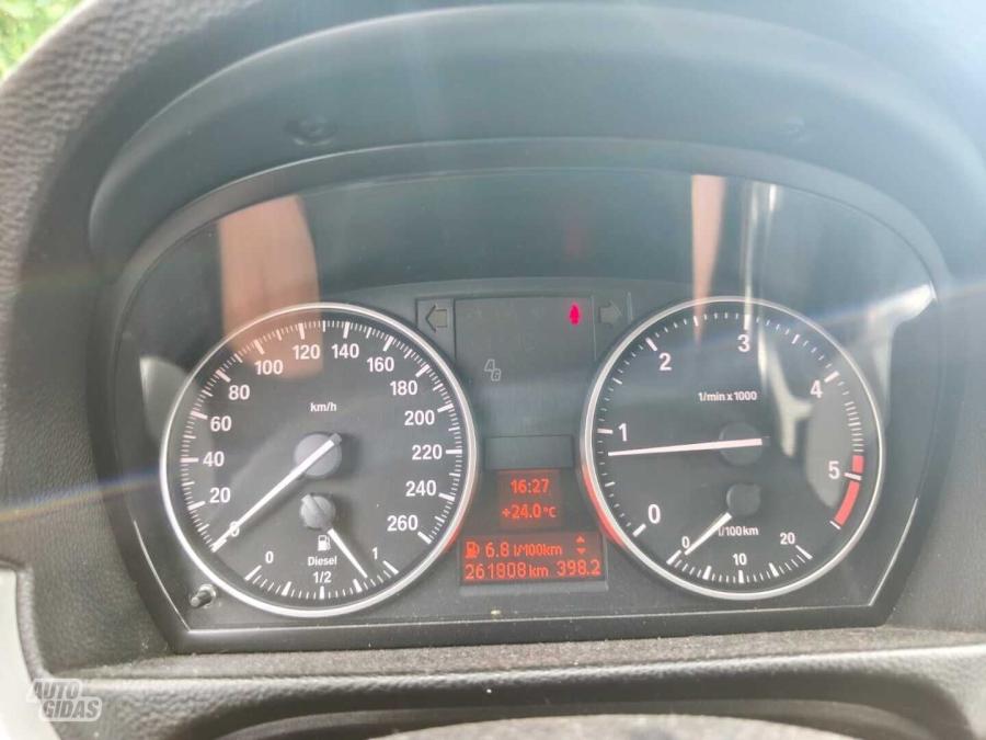 Black BMW 318 2009 in Siauliai, with an engine capacity of 2.00 L and mileage of 261 thousand km for 2950 €, photo 15 on AUTOMOTO.COM.LV
