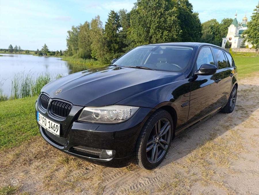 Black BMW 318 2009 in Kaunas, with an engine capacity of 1.80 L and mileage of 280 thousand km for 3800 €, photo 1 on AUTOMOTO.COM.LV