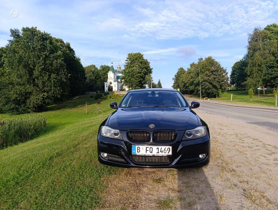 Black BMW 318 2009 in Kaunas, with an engine capacity of 1.80 L and mileage of 280 thousand km for 3800 €, photo 5 on AUTOMOTO.COM.LV