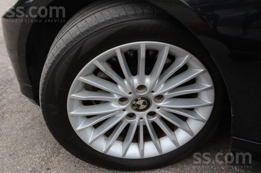 Black BMW 318 2009 in Riga, with an engine capacity of 2.00 L and mileage of 0 thousand km for 5790 €, photo 10 on AUTOMOTO.COM.LV