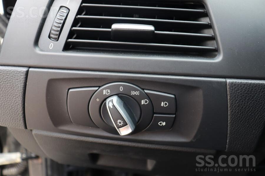Black BMW 318 2009 in Riga, with an engine capacity of 2.00 L and mileage of 0 thousand km for 5790 €, photo 19 on AUTOMOTO.COM.LV
