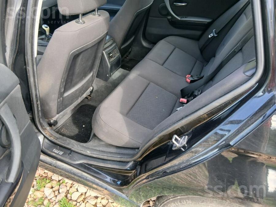 Melns BMW 318 2009 Rīga, ar dzinēja tilpumu 2.00 L un nobraukumu 480 tūkst. km par 2700 €, foto 11 vietnē AUTOMOTO.COM.LV