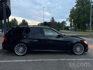 Black BMW 318 2009 in Riga, with an engine capacity of 2.00 L and mileage of 285 thousand km for 5950 €, photo 6 on AUTOMOTO.COM.LV