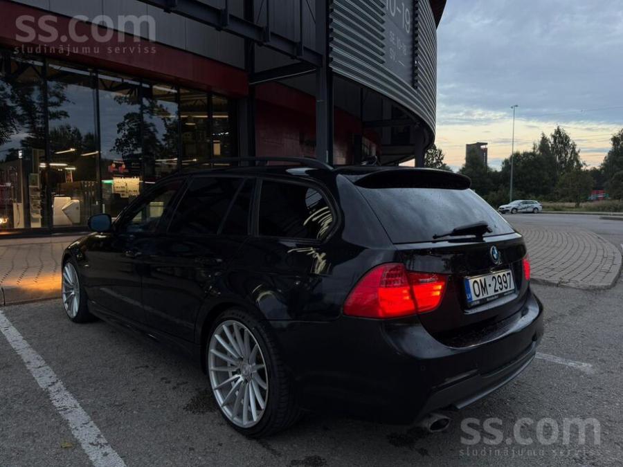 Black BMW 318 2009 in Riga, with an engine capacity of 2.00 L and mileage of 285 thousand km for 5950 €, photo 7 on AUTOMOTO.COM.LV