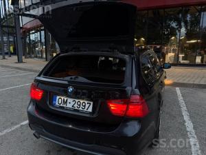 Black BMW 318 2009 in Riga, with an engine capacity of 2.00 L and mileage of 285 thousand km for 5950 €, photo 10 on AUTOMOTO.COM.LV