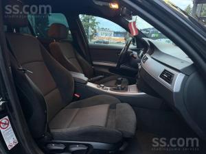 Black BMW 318 2009 in Riga, with an engine capacity of 2.00 L and mileage of 285 thousand km for 5950 €, photo 14 on AUTOMOTO.COM.LV