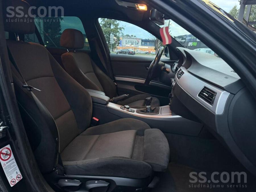 Black BMW 318 2009 in Riga, with an engine capacity of 2.00 L and mileage of 285 thousand km for 5950 €, photo 14 on AUTOMOTO.COM.LV