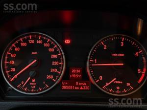 Black BMW 318 2009 in Riga, with an engine capacity of 2.00 L and mileage of 285 thousand km for 5950 €, photo 16 on AUTOMOTO.COM.LV