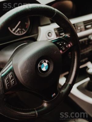 Black BMW 318 2009 in Aluksne, with an engine capacity of 2.00 L and mileage of 474 thousand km for 5300 €, photo 9 on AUTOMOTO.COM.LV