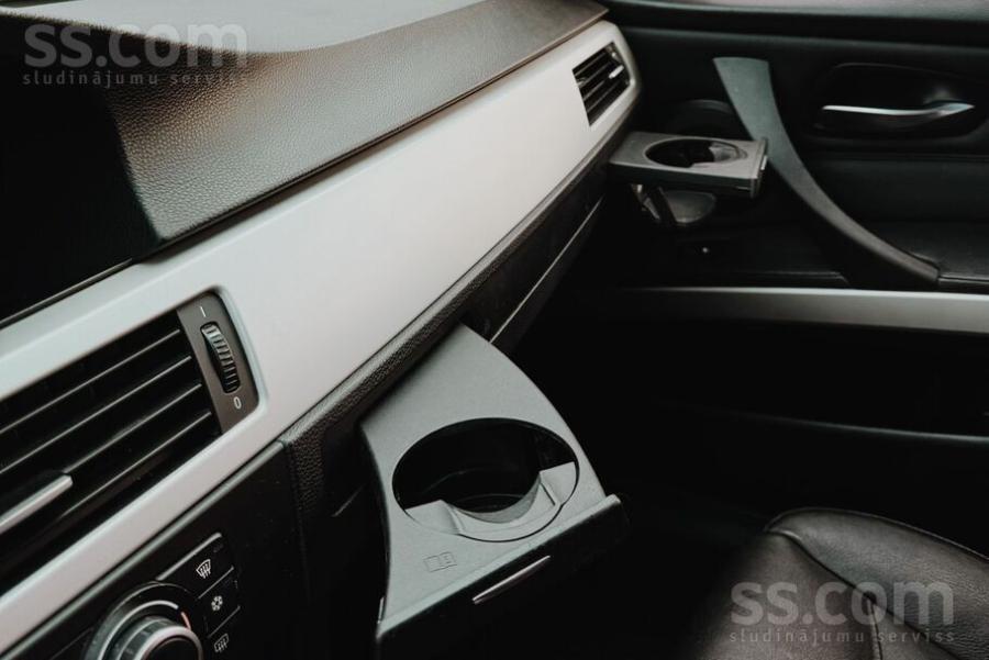 Black BMW 318 2009 in Aluksne, with an engine capacity of 2.00 L and mileage of 474 thousand km for 5300 €, photo 11 on AUTOMOTO.COM.LV