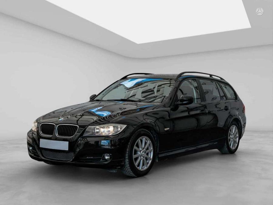 Black BMW 318 2009 in Kaunas, with an engine capacity of 2.00 L and mileage of 261 thousand km for 4990 €, photo 1 on AUTOMOTO.COM.LV