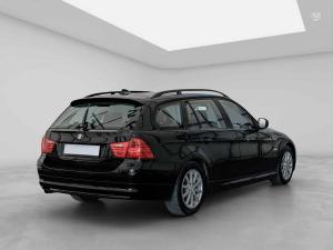 Black BMW 318 2009 in Kaunas, with an engine capacity of 2.00 L and mileage of 261 thousand km for 4990 €, photo 4 on AUTOMOTO.COM.LV