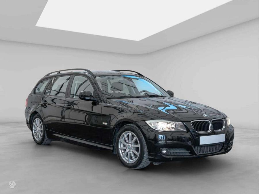 Black BMW 318 2009 in Kaunas, with an engine capacity of 2.00 L and mileage of 261 thousand km for 4990 €, photo 5 on AUTOMOTO.COM.LV