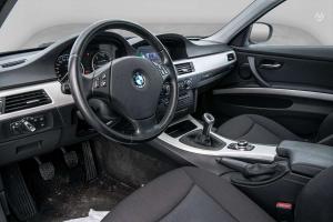 Black BMW 318 2009 in Kaunas, with an engine capacity of 2.00 L and mileage of 261 thousand km for 4990 €, photo 10 on AUTOMOTO.COM.LV