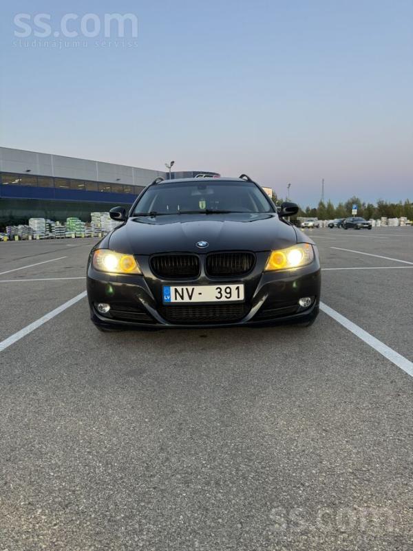 Melns BMW 318 2009 Daugavpils, ar dzinēja tilpumu 2.00 L un nobraukumu 332 tūkst. km par 6000 €, foto 1 vietnē AUTOMOTO.COM.LV