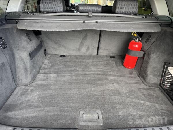 Melns BMW 318 2009 Daugavpils, ar dzinēja tilpumu 2.00 L un nobraukumu 332 tūkst. km par 6000 €, foto 8 vietnē AUTOMOTO.COM.LV
