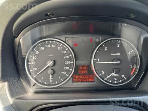Melns BMW 318 2009 Daugavpils, ar dzinēja tilpumu 2.00 L un nobraukumu 332 tūkst. km par 6000 €, foto 11 vietnē AUTOMOTO.COM.LV