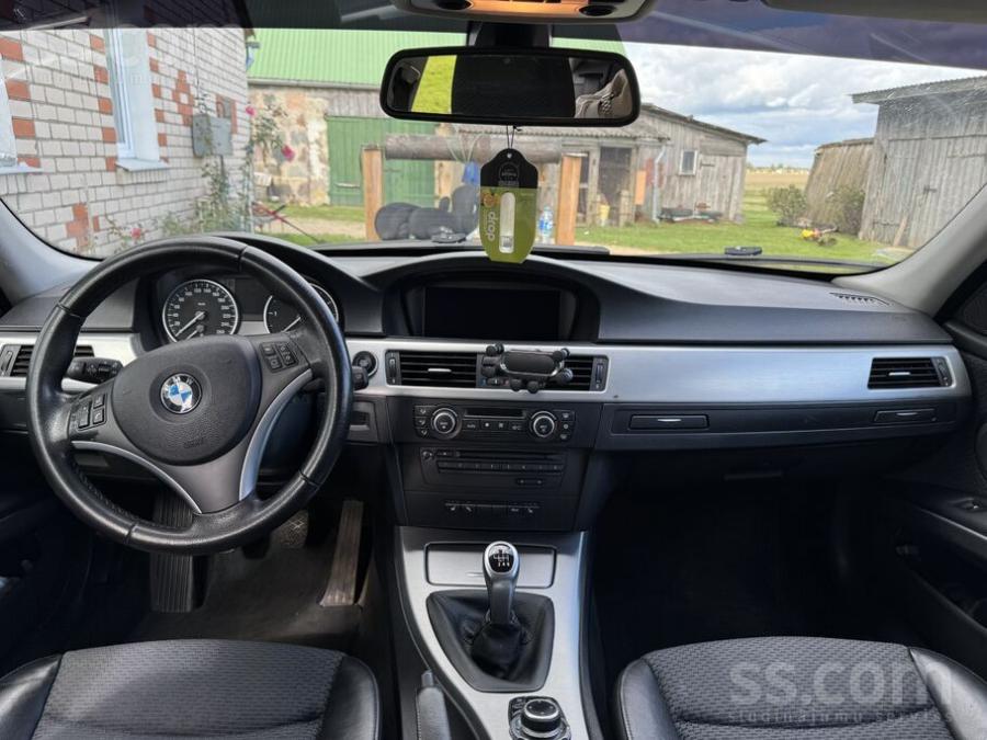 Melns BMW 318 2009 Daugavpils, ar dzinēja tilpumu 2.00 L un nobraukumu 332 tūkst. km par 6000 €, foto 12 vietnē AUTOMOTO.COM.LV