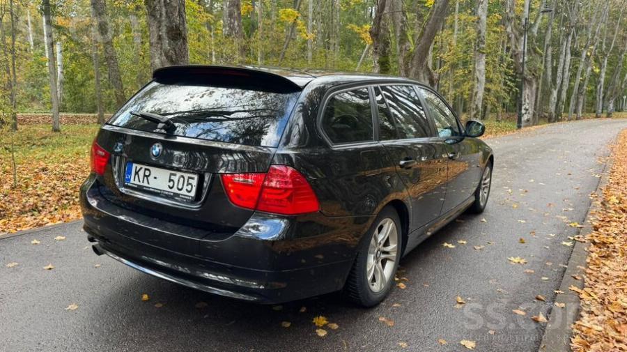 Melns BMW 318 2009 Jūrmala, ar dzinēja tilpumu 2.00 L un nobraukumu 309 tūkst. km par 3500 €, foto 3 vietnē AUTOMOTO.COM.LV