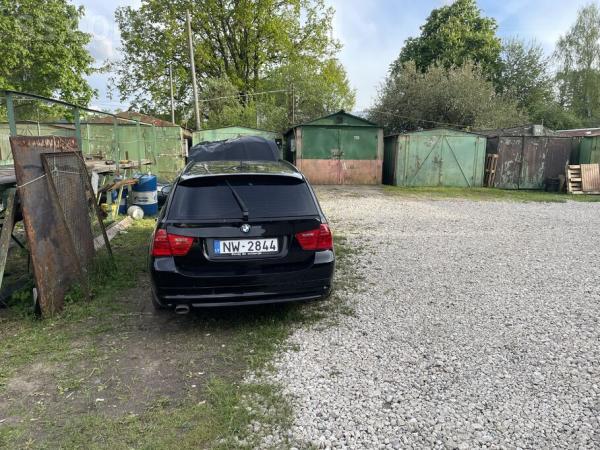 Melns BMW 318 2010 Rīga, ar dzinēja tilpumu 2.00 L un nobraukumu 308 tūkst. km par 1200 €, foto 2 vietnē AUTOMOTO.COM.LV